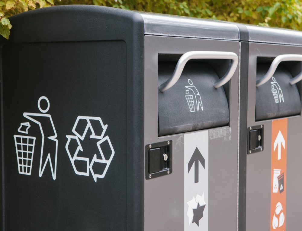 What are smart waste bins and how do they work? - Ferrero Industrial